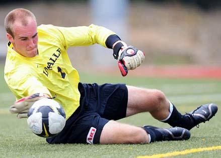 Quigley Fights Through Injuries To Earn Starting Role | College Soccer